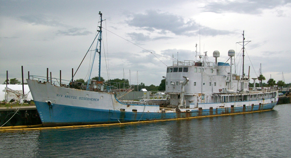 R/V ARCTIC DISCOVERER